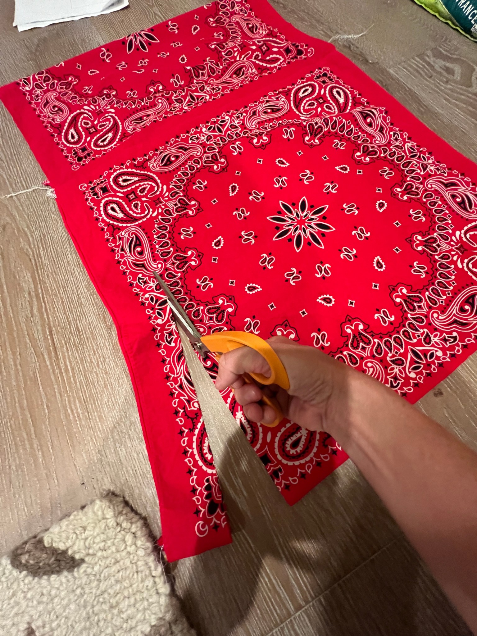 One Size Fits All Bandana Skirt Tutorial – The Sara Project