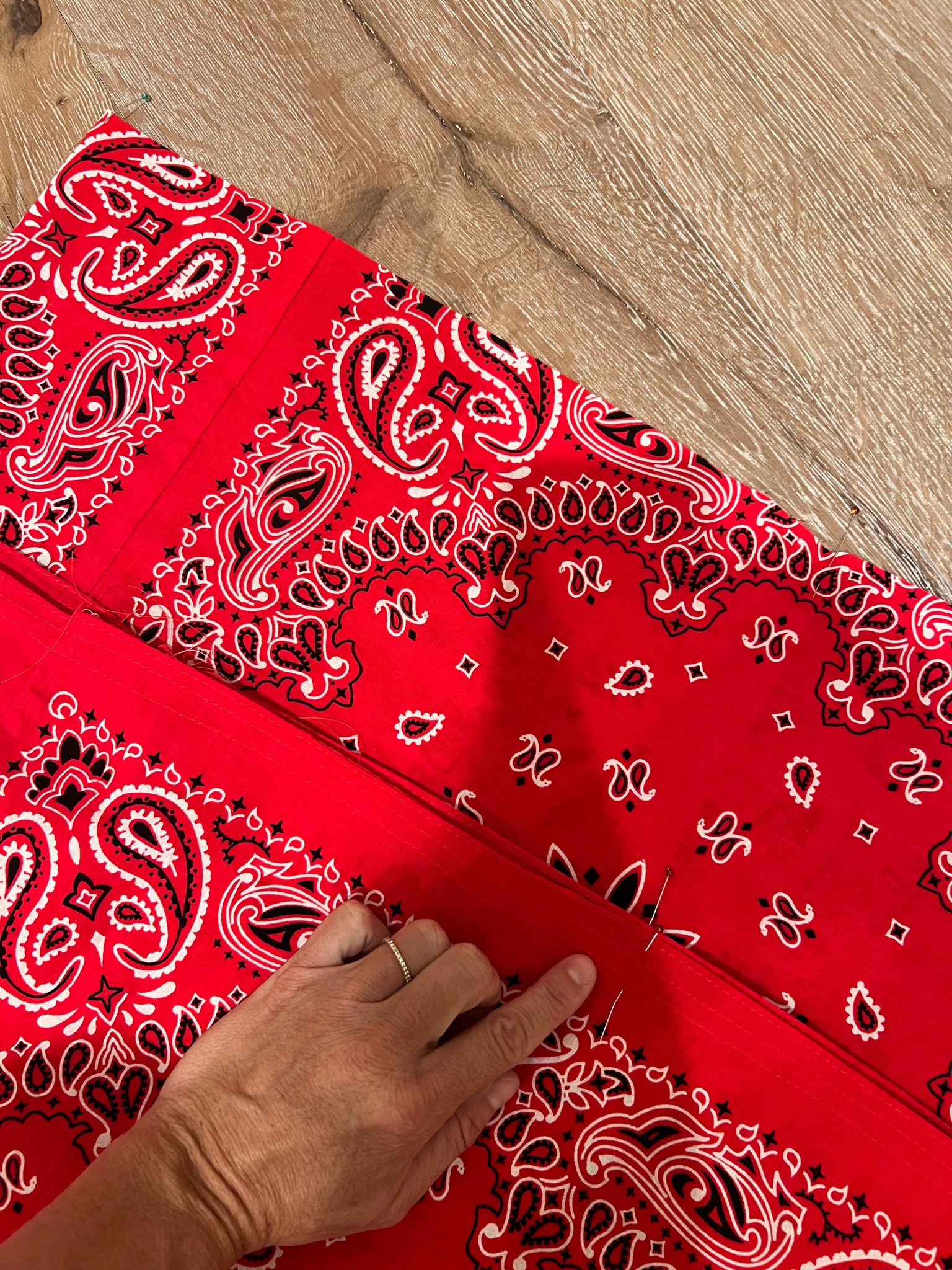 One Size Fits All Bandana Skirt Tutorial – The Sara Project